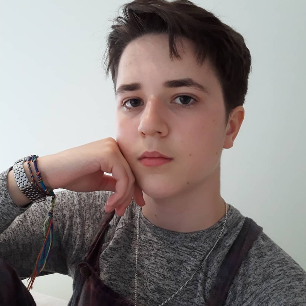 Author Profile – TESNI JENKINS – Cranked Anvil